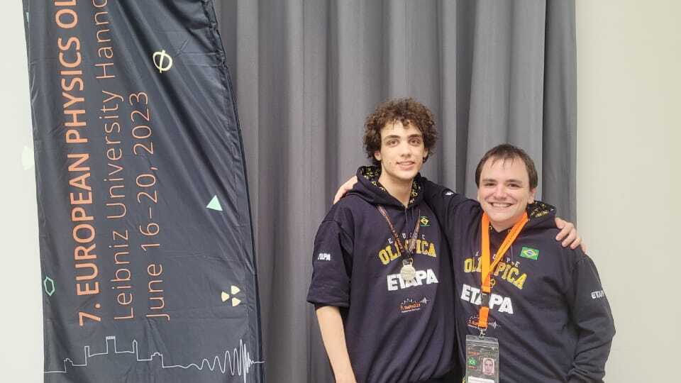 Aluno do Etapa conquista medalha de prata na EuPhO 2023